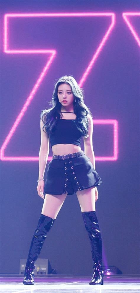 Pin Oleh Erika Cardoso Di 5 Korean Girl Power Mode Wanita Model Pakaian Wanita