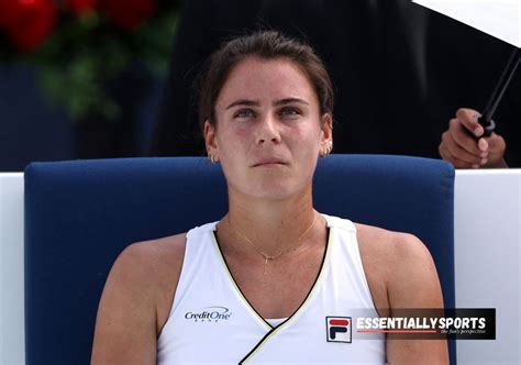 American Rising Wta Star Emma Navarro Forced To Re Visit Embarrassing
