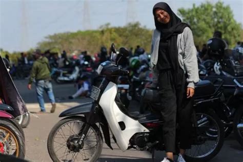Booming Motor Bebek Jadul Di Kalangan Milenial Ikonik Dan Retro Bikin