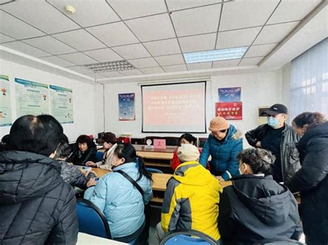 合肥路街道河马石社区开展“奋进新征程 运动促健康”市北区全民健身志愿服务活动暨“以棋会友”跳棋友谊赛居民