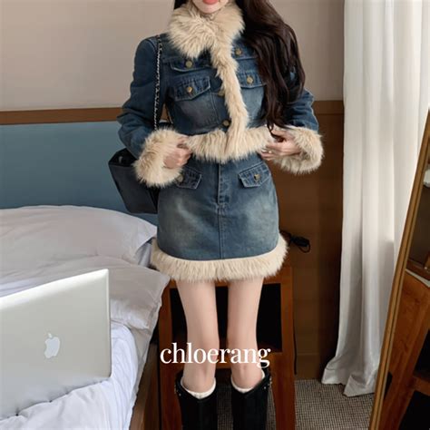 클로에랑 겨울신상겨울투피스연말룩 퍼 털카라 배색 포켓 데님 크롭 자켓미니스커트 투피스 셋업 세트 가을 겨울데이트룩 연말룩 파티룩