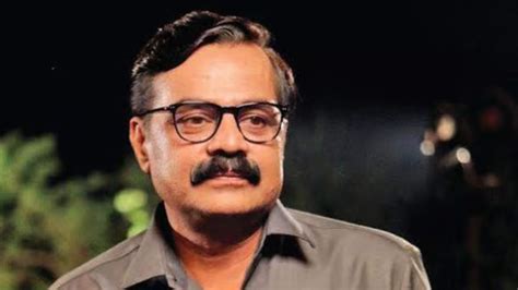 sandalwood actor achyuth kumar real wife also famous actress actor