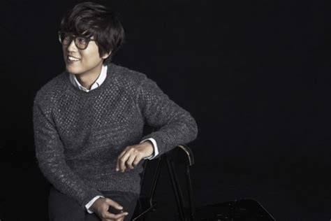 Kim Dong Ryul Tops Monthly Music Chart With Latest Album Soompi