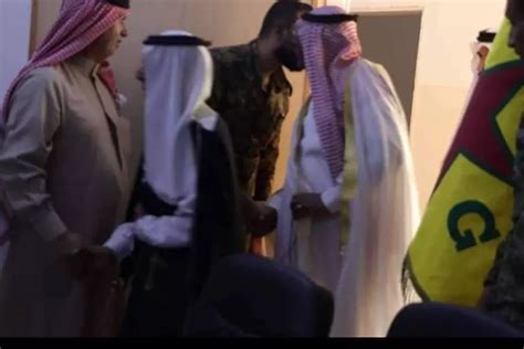 قيادات من التحالف الدولي تجتمع مع وجهاء دير الزور في معيزيلة لمناقشة