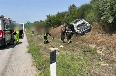 Incidente Mortale Sull Autostrada Tra Noto E Rosolini Perde La Vita