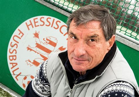 Früherer Bundesliga Trainer Buchmann Gestorben