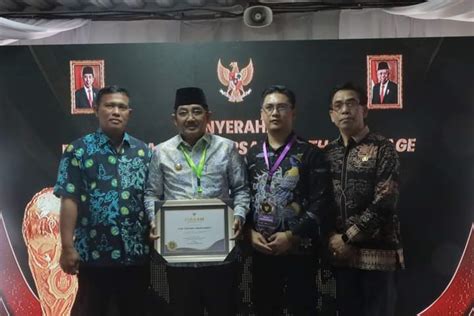 Penghargaan Ini Diberikan Atas Keberhasilan Bupati Komitmen Dalam