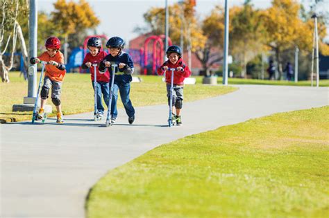 Как выбрать самокат для детей от 7 - 8 лет с большими колесами фото ...