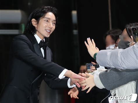 이준기 대상 후보의 따뜻한 팬서비스 네이트 연예