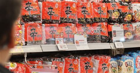 李대통령 라면 한 개 2000원 진짜냐…농심 4 급락