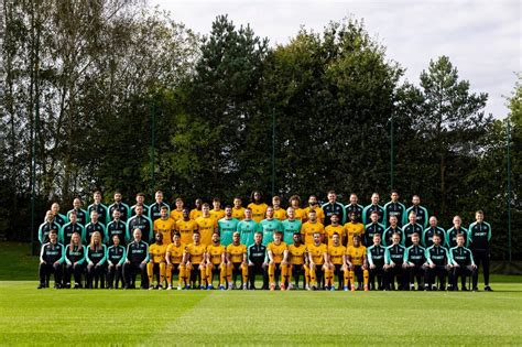 오피셜 에버튼 맨체스터 유나이티드 울버햄튼 원더러스 And 토트넘 홋스퍼 프리미어리그 잔류 성공 유머움짤이슈 에펨코리아