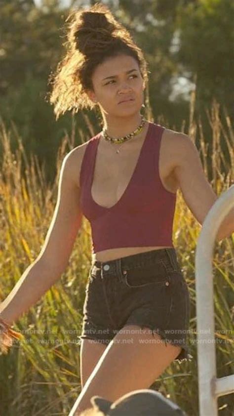 Kiara Outer Banks Outer Banks Outfits Burgundy Crop Top Outer