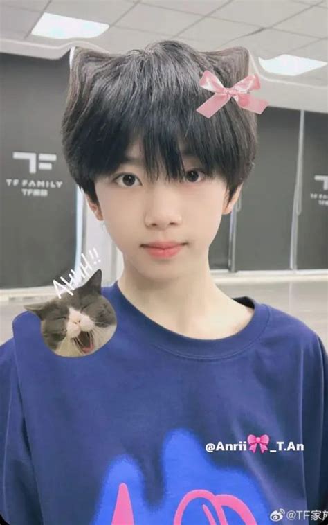 Ghim của kiki trên TF家族 张函瑞 Hình ảnh Trai đẹp Dép