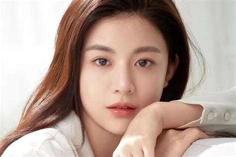 La Agencia De Go Yoon Jung Anuncia Acciones Legales Contra Comentarios Maliciosos Y Fotos