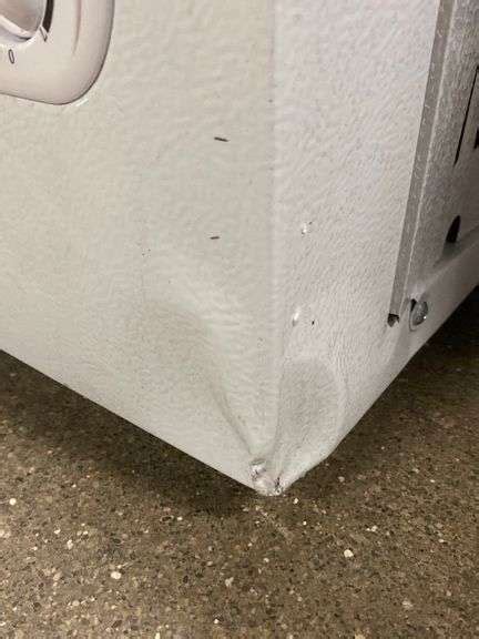 Magic Chef 70 Cu Ft Chest Freezer In White Modelhmcf7w4 Dented On