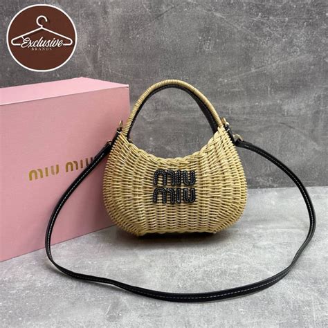 Miu Miu Сумка на плечо кросс боди купить с доставкой по выгодным ценам в интернет магазине