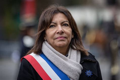 Prefeita De Paris Não Define Limite De Público Para Abertura Das