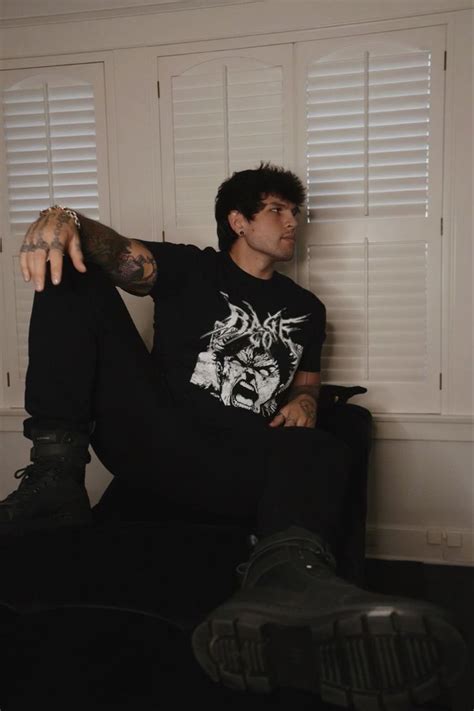 Pin By Kelsi Elisabeth Wermuth On Trevor Wagner Trevor Dream Guy Pretty Babes