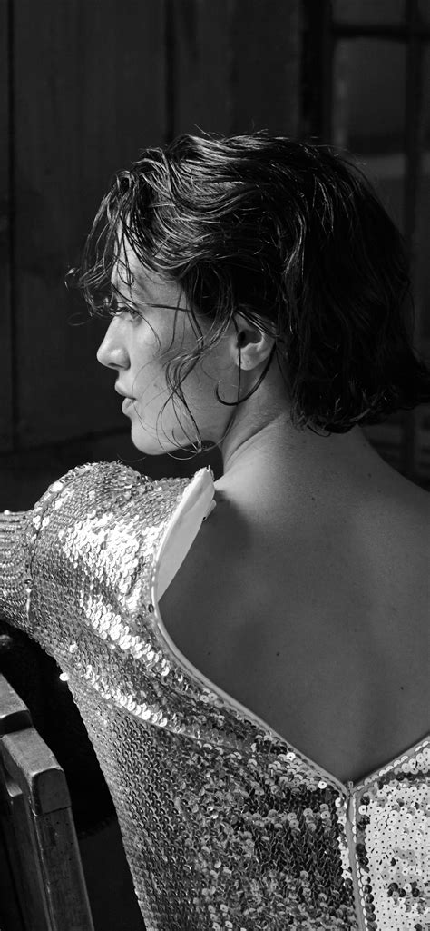 Download Wallpaper Back Actress Jessica Brown Findlay Section Girls