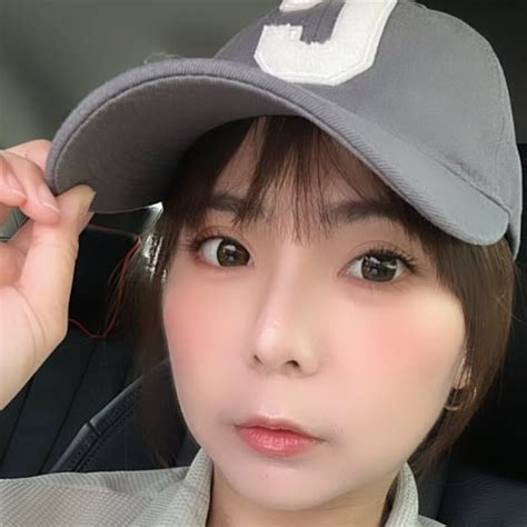各位新娘子，上次新秘順利找到喜歡的了 也謝謝大家的推薦🥰 這次想問大家 台北的婚紗店推薦～ 沒有拍婚紗，存租宴客禮服文定禮服 備婚日記