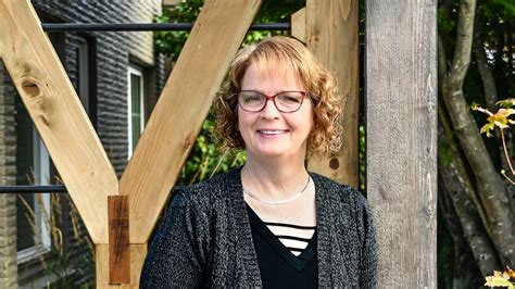 Our Interior Designer Julie Roland Shares Design Trends For Classic