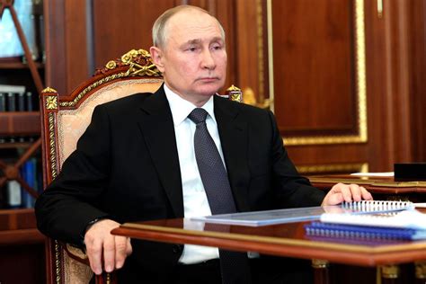 Поддержка для всех участников СВО должна быть одинаковой Владимир Путин поддержал предложения