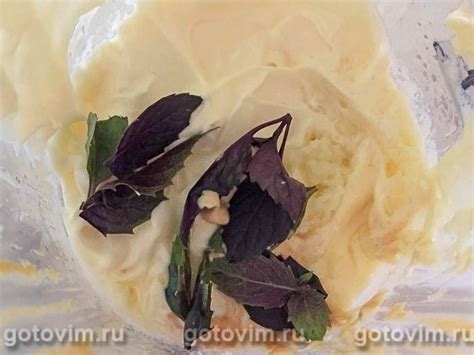 Домашний майонез на перепелиных яйцах с чесноком и базиликом Рецепт с фото