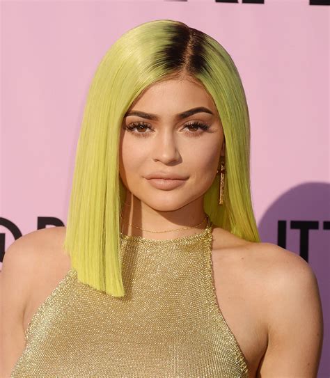 Kylie Jenner Debuts ‘highlighter Hair At Coachella