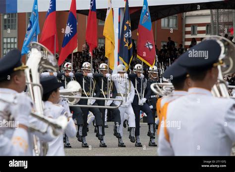 Taipei Taiwan 10th Oct 2023 Taiwanese Honour Guards Flanked By A