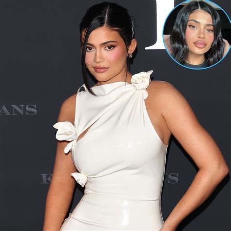Kylie Jenner Claps Back At Fan For Lips Comment ‘go Off In Touch Weekly