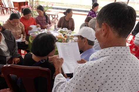 한베평화재단 꽃을 들고 마을 위령제를 찾으면 다양한 이야기들을 만나요 그냥 무감하게 바라만 보고