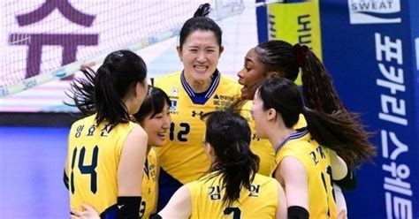 ‘승점2 현대건설 어렵사리 지킨 불안한 선두2위 흥국생명 턱밑