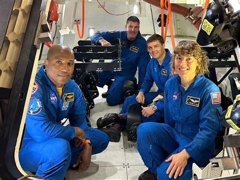 Artemis Ii Crew Visits Naval Base San Diego For Recovery Training Artemis