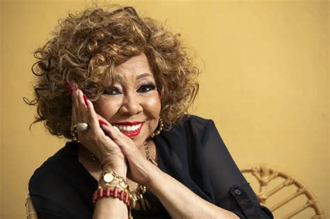Alcione Completa 75 Anos Relembre Os Maiores Sucessos Da Cantora