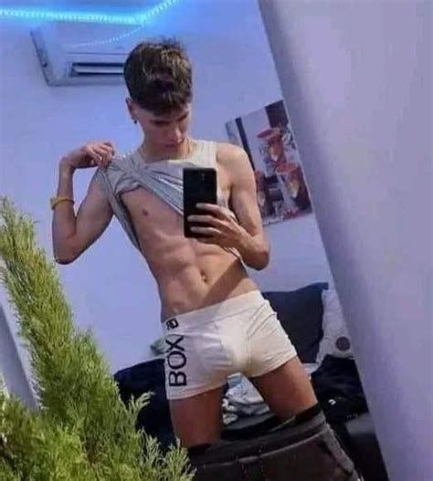 Strong Abs Selfie R HotMaleSelfies