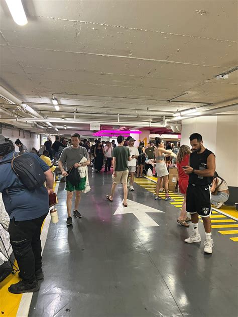 ציפי ברנד ‎ציפי ברנד‎ Added A New Photo — At ‎דיזנגוף