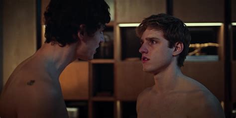 NAKED ARGUMENT TURNS UGLY ThisVid