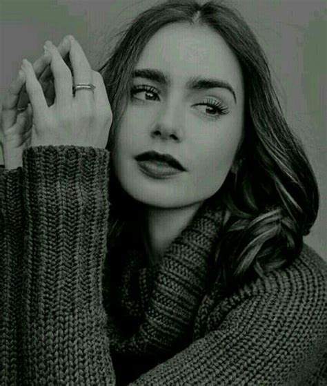 Pin On عسوله Lily Collins Self Portrait Photography Portrait