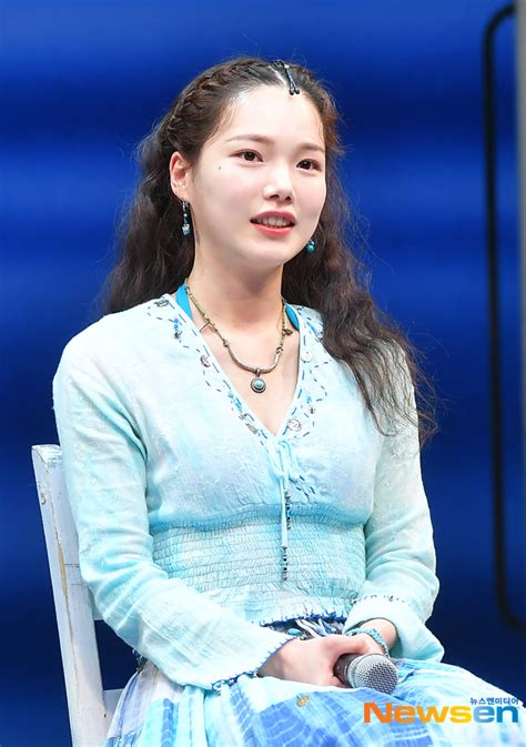 맘마미아 최태이 시선 강탈 표정 포토엔hd 손에 잡히는 뉴스 눈에 보이는 뉴스 뉴스엔