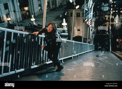 Chain Reaction Year 1996 Usa Director Andrew Davis Keanu Reeves