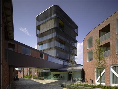 Clustered Buildings