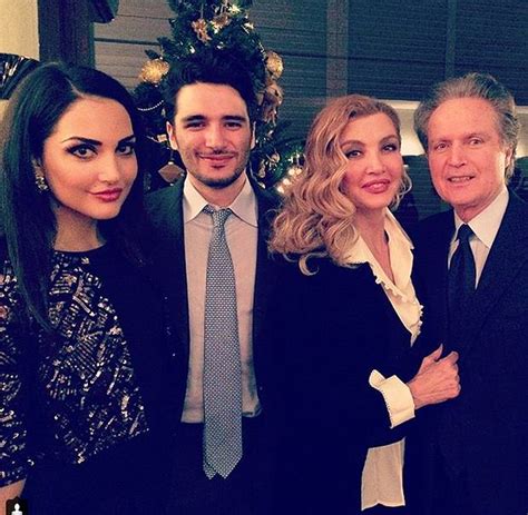 La Figlia Di Milly Carlucci Angelica Donati A New York Foto Gossip It