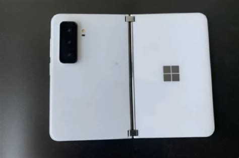 Filtran imagen del supuesto Surface Duo 2 con un diseño que deja mucho