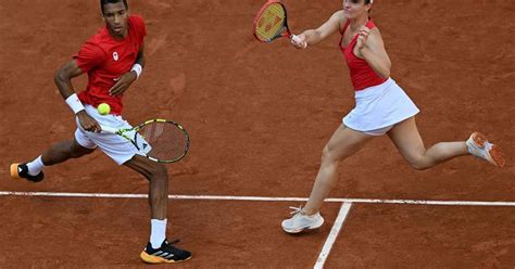 Post Breast Cancer Diagnosis Gaby Dabrowski Found Success Pro Sports