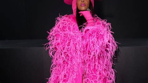 Erykah Badu Basks In Her New Era Of Reinvention And Expansion Newsday
