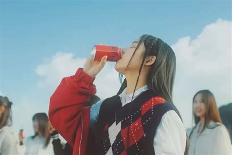 Terjemahan Lagu Zero NewJeans Yang Trending Nomor Youtube Music About Malang