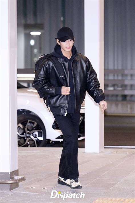 현장포토 얼굴에서 빛이 나김수현 안구정화 비주얼 디스패치 뉴스는 팩트다