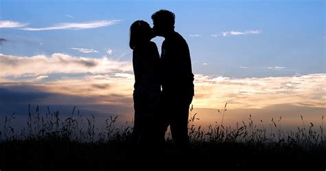 10 Different Types Of Kisses And What Each One Of It Means