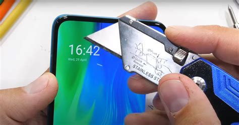 El Poco X3 Pro Contará Con La Misma Resistencia De Un Gama Alta