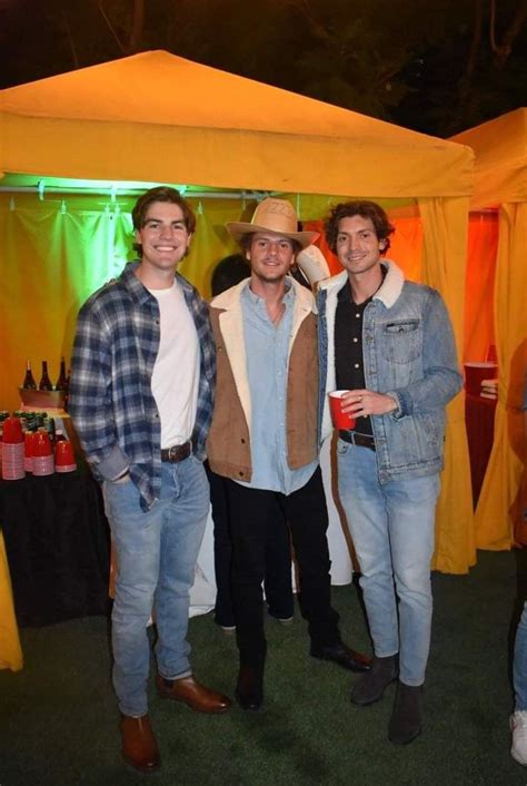 Jace W Friends Foto Aleatoria Fotos